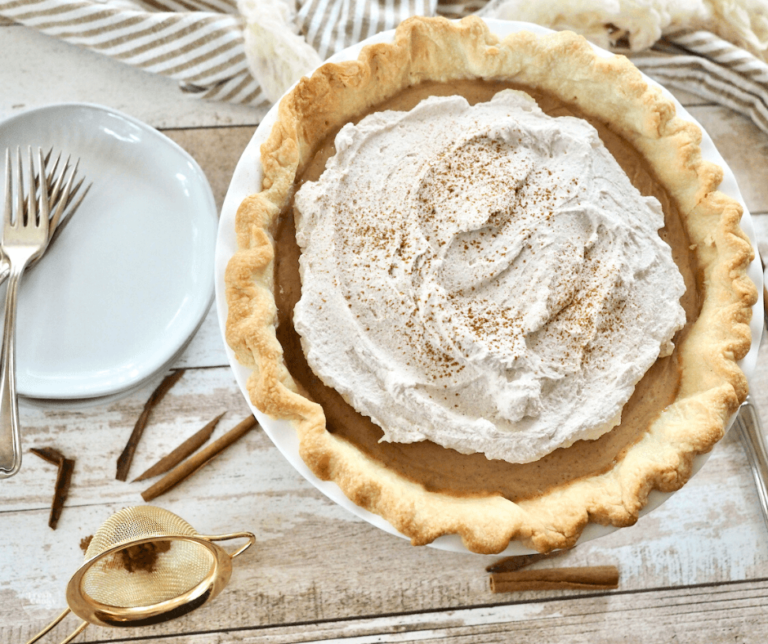 Best Thanksgiving Pie Recipes - CrystalandComp.com